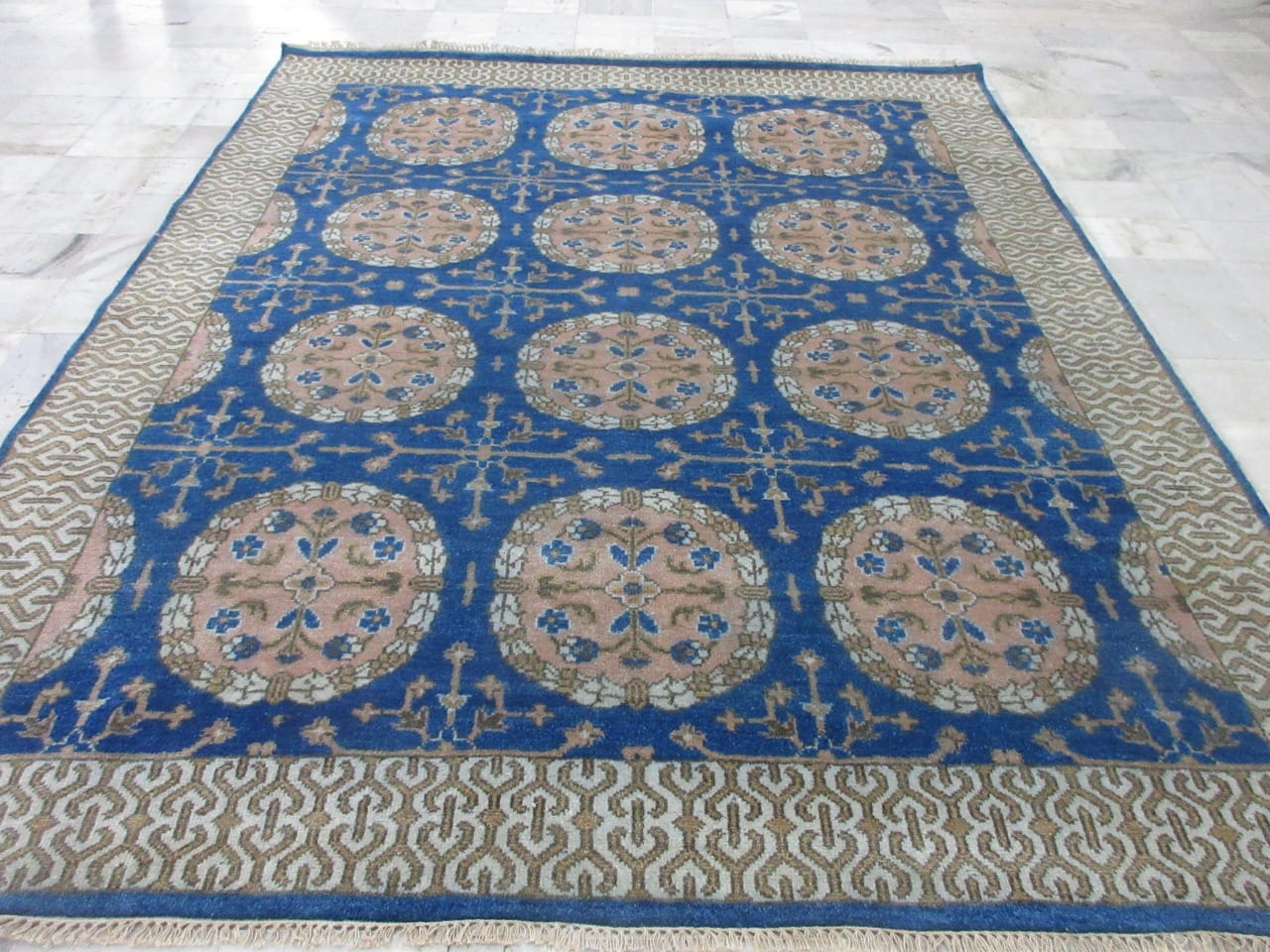 Hand Knotted Carpet
